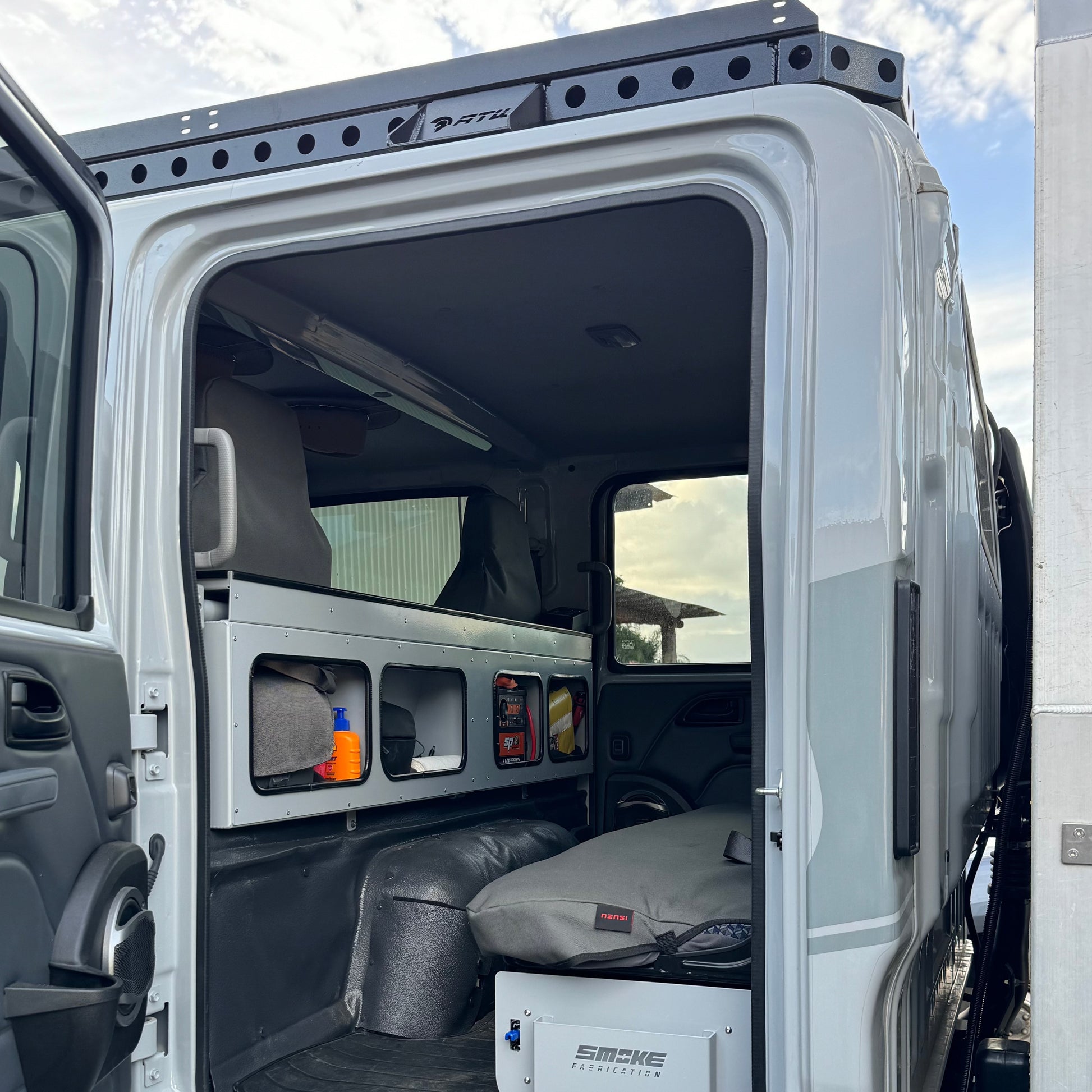 Isuzu NPS - Organiser Console – smokefab